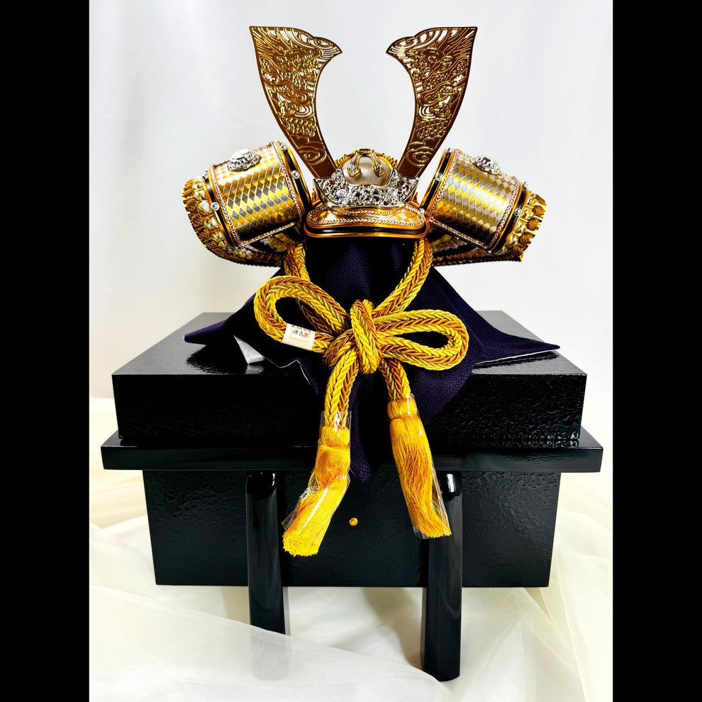 Luxury Samurai Kabuto Display – Golden Dragon Crest – Sakura Japan