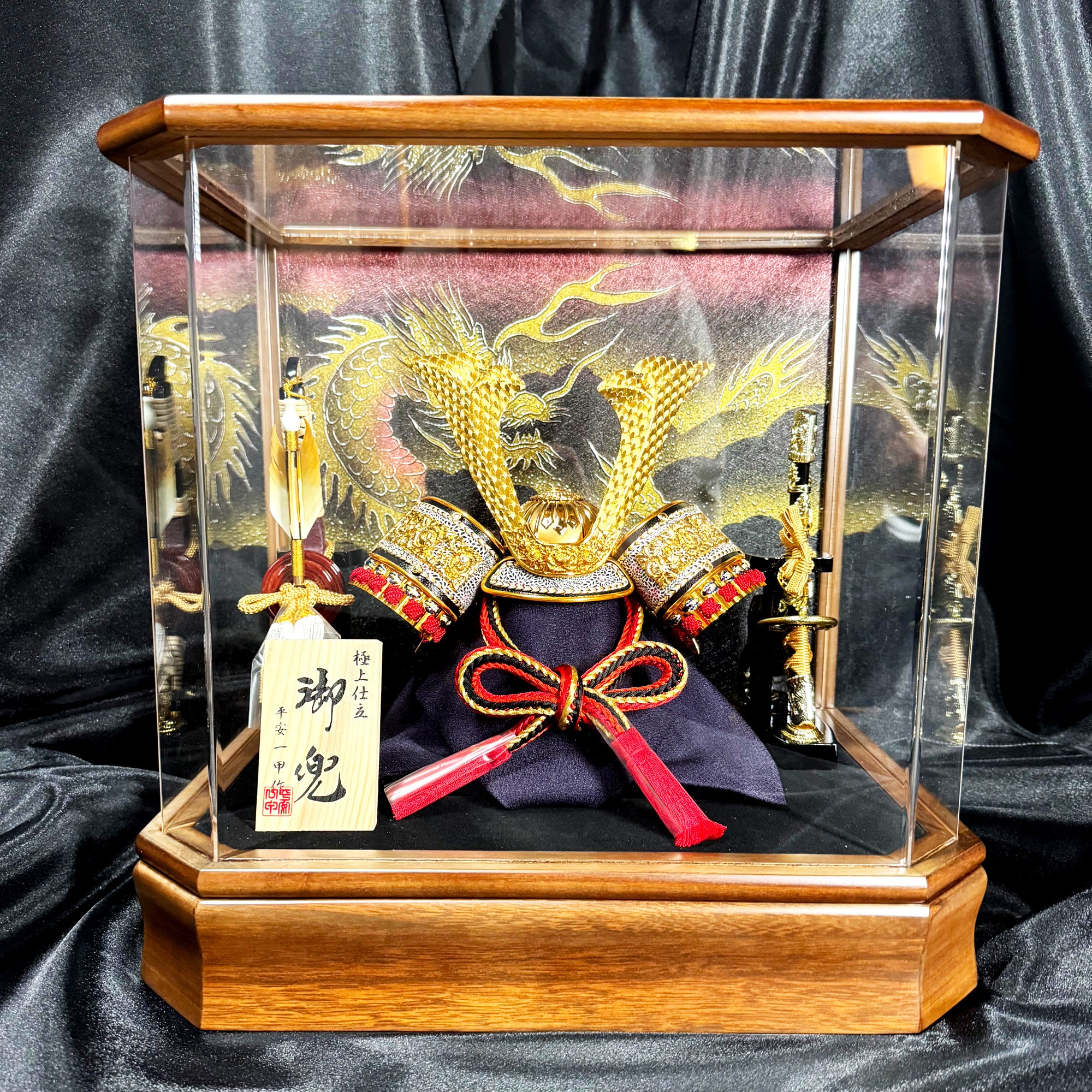 Samurai Kabuto Display – Gold Dragon Crest (Glass Case, Complete Set ...
